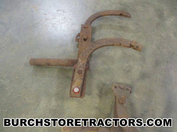 Pair of Scratcher Cultivators for Farmall 140, 130, Super A, 100, Supe – Burch Store Tractors