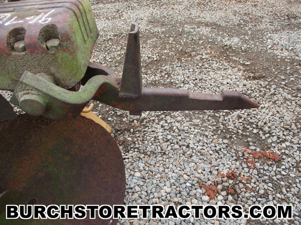 1 Point Fast Hitch Double Disc Turning Plow for Farmall 140, 130, Supe ...