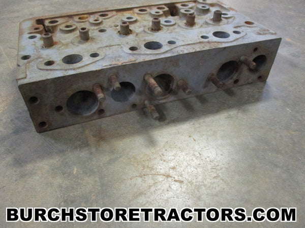 Engine Cylinder Head for Massey Ferguson 35, 50, 202, 203, 204, 205 Tr ...