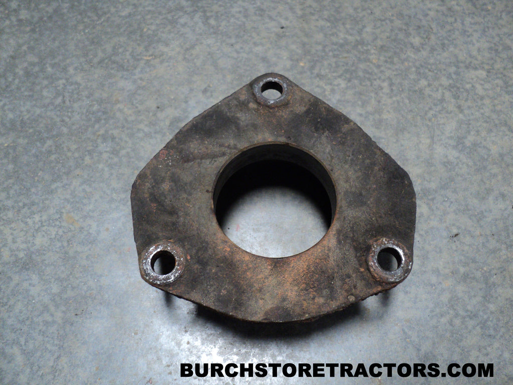 Transmission Housing Bearing Retainer for Farmall 140, 130, 100 Tracto ...